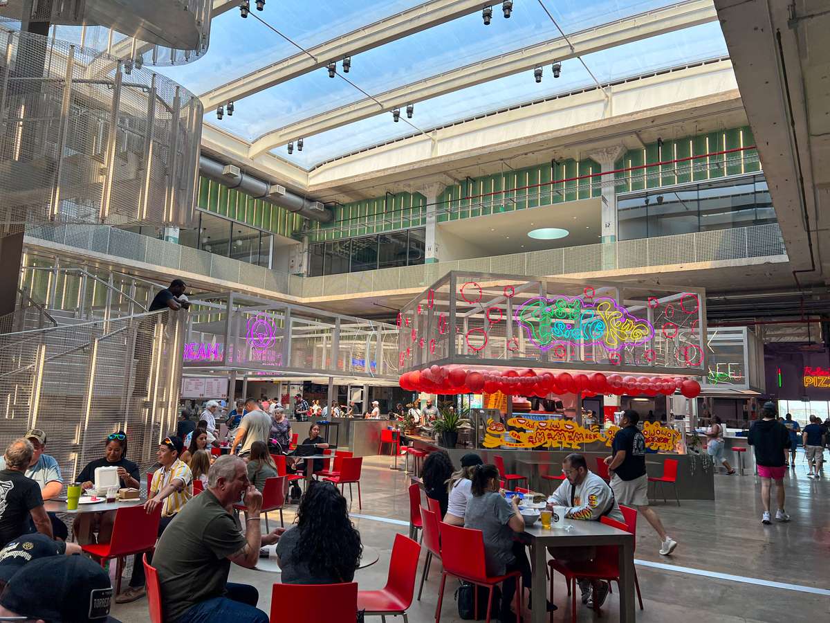 Going to a Houston Rockets Game – A Complete Guide - Ultimate Sports ...