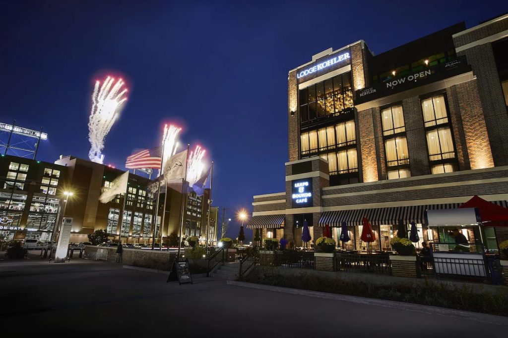 5 Best Hotels near Lambeau Field in Green Bay, WI - Ultimate Sports ...